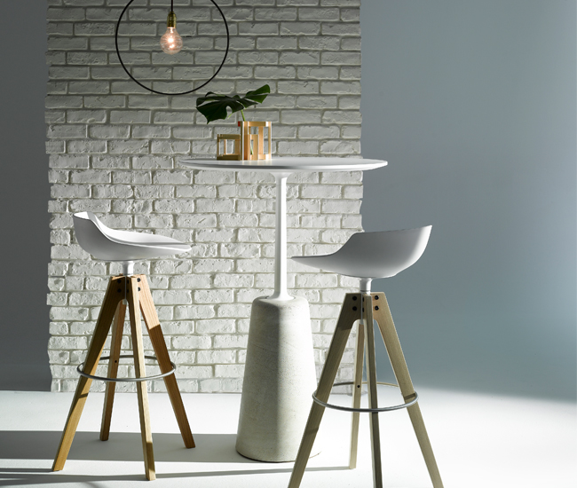 Interior Design Trends: Marble and Concrete Finishes