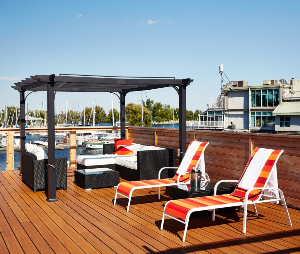 Owners of Toronto Float Homes Embrace the Life Aquatic | Designlines ...