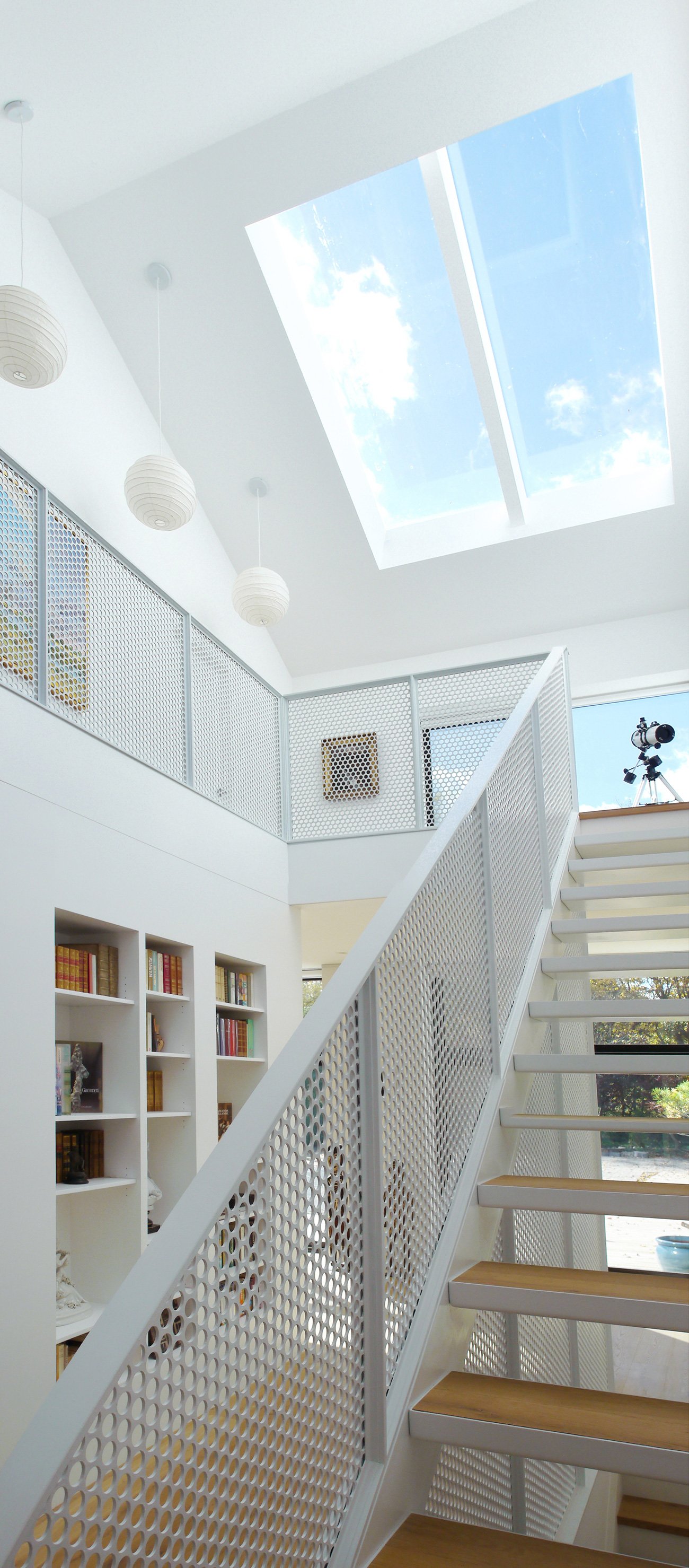 A Hamilton Straw Bale House Proves Its Might in Modern Style