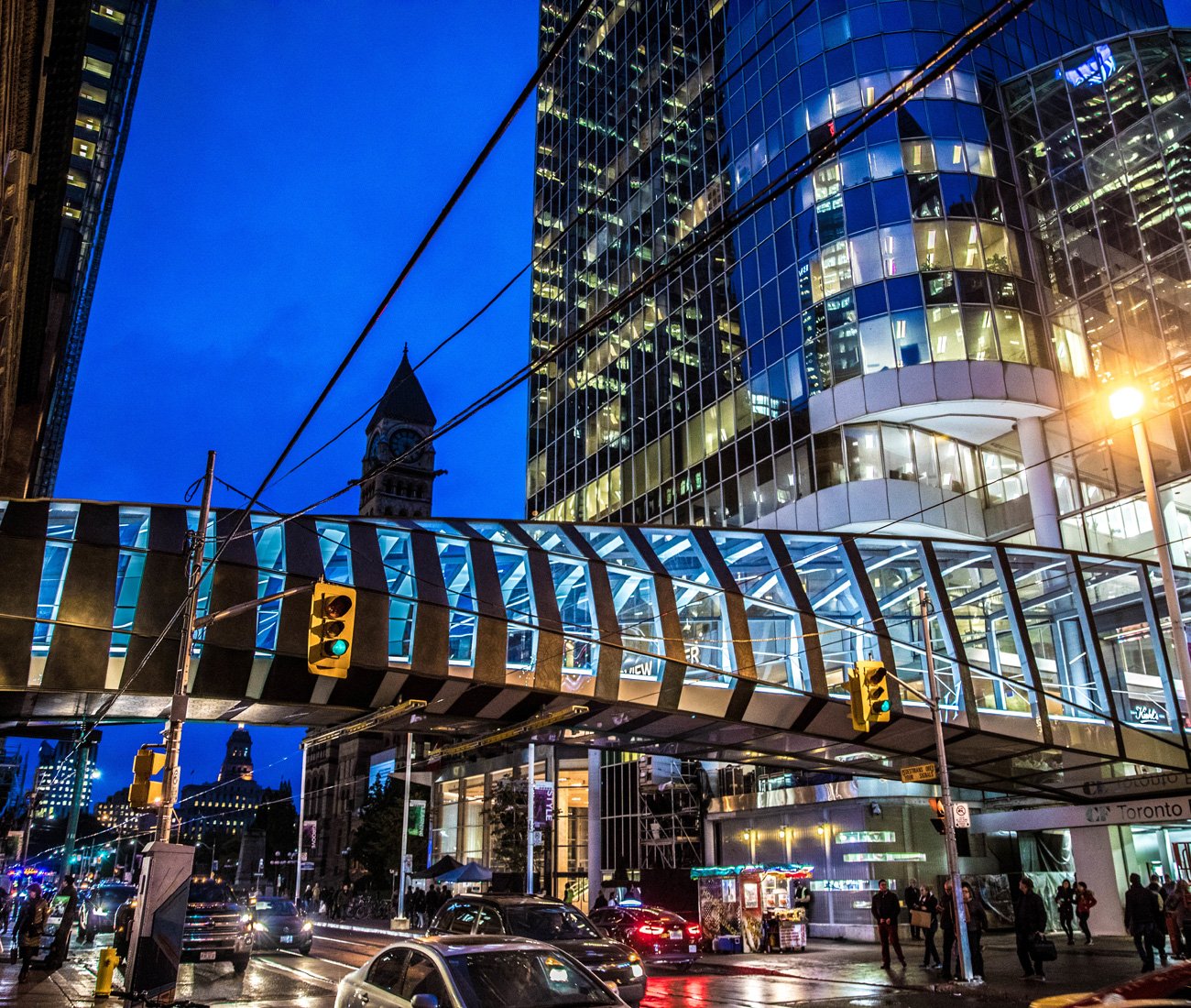 A 'London' Bridge for the Eaton Centre | Designlines Magazine