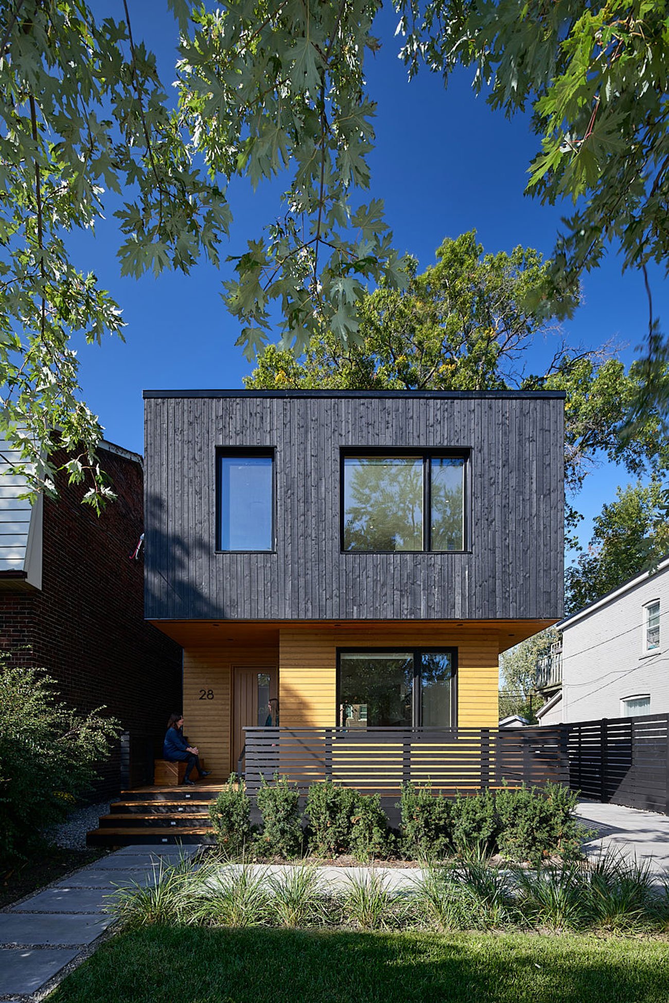 5 Majestic Houses Wrapped in Black Wood Siding | Designlines