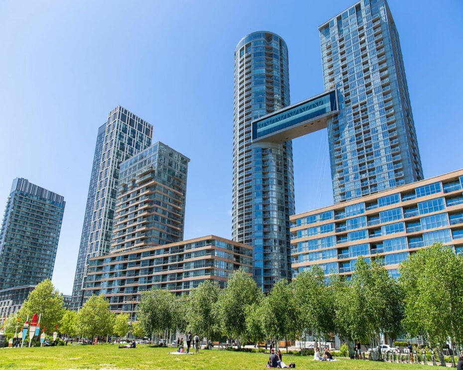 Skybridge Condo in Toronto by LIV Design Studio | Designlines Magazine