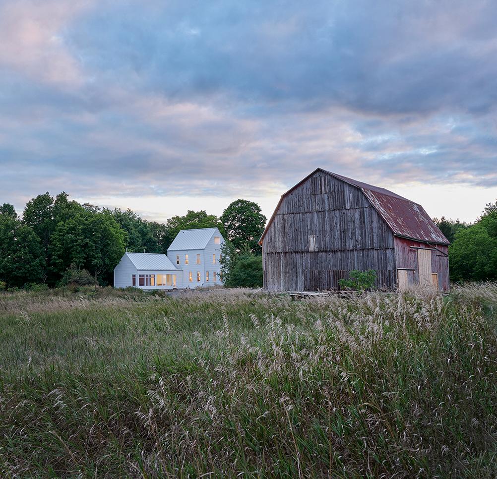 A Modern Ontario Farmhouse by Nova Tayona Architects | Designlines Magazine