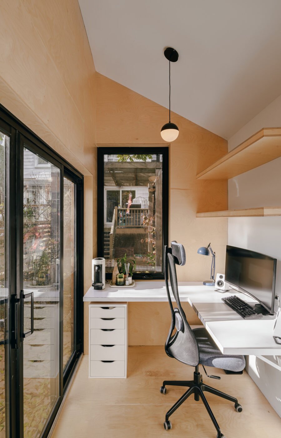 Home Office Ideas for Inspiring Modern Workspaces | Designlines Magazine