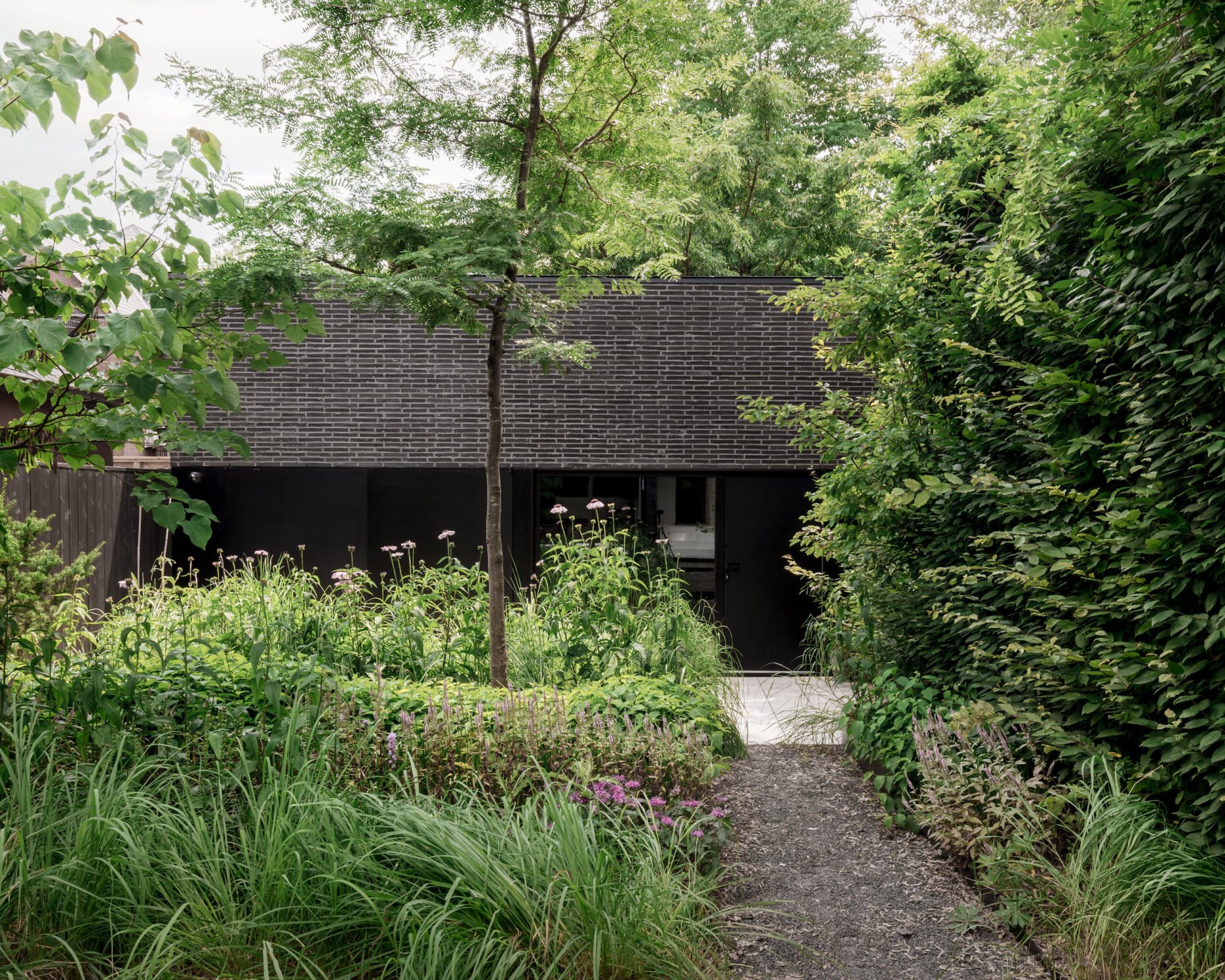 House of Ali Spotlights A Beautifully Functional Design Style ...