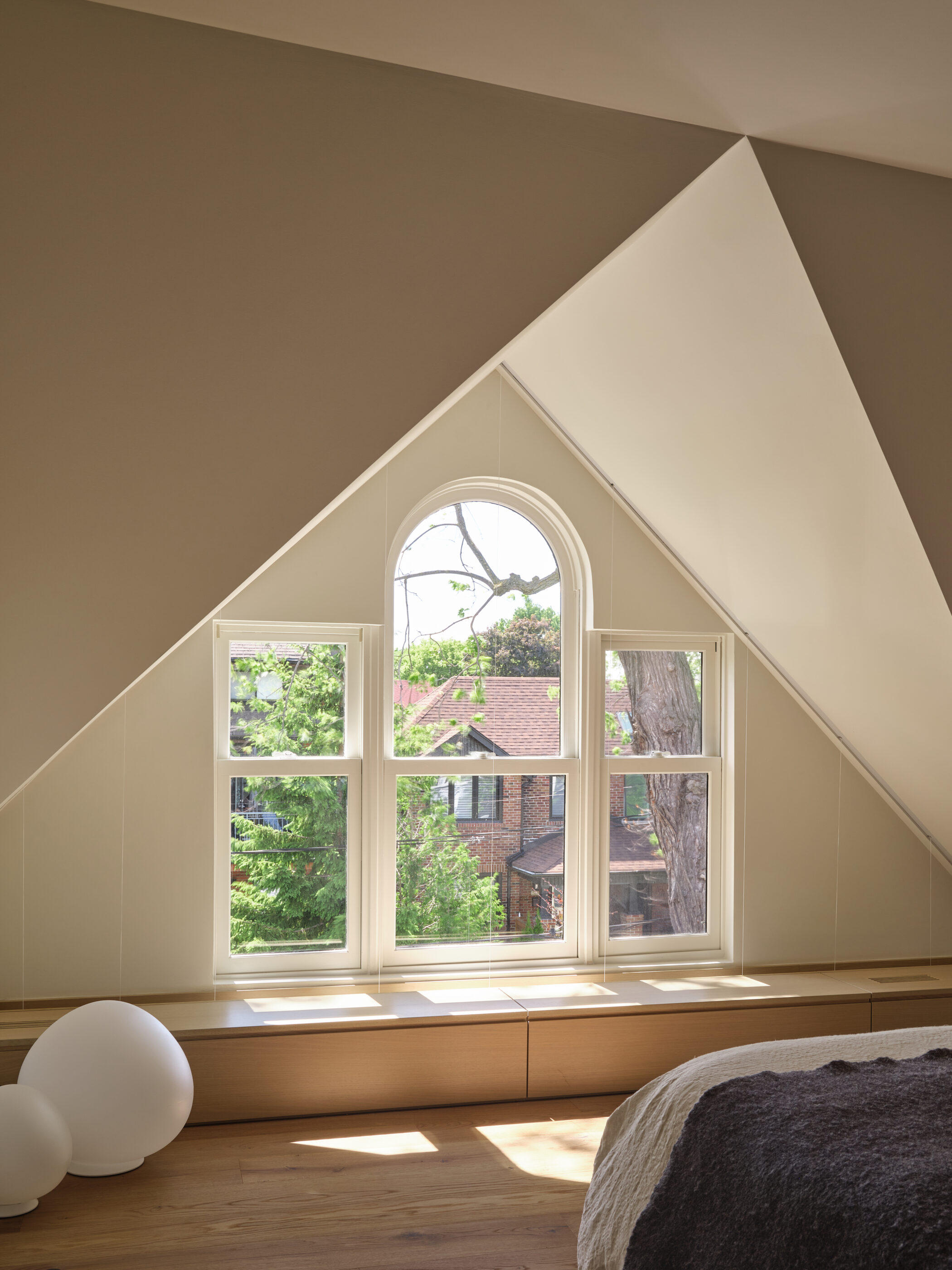 Railcar House: How to Make the Most of Your Home's Footprint ...