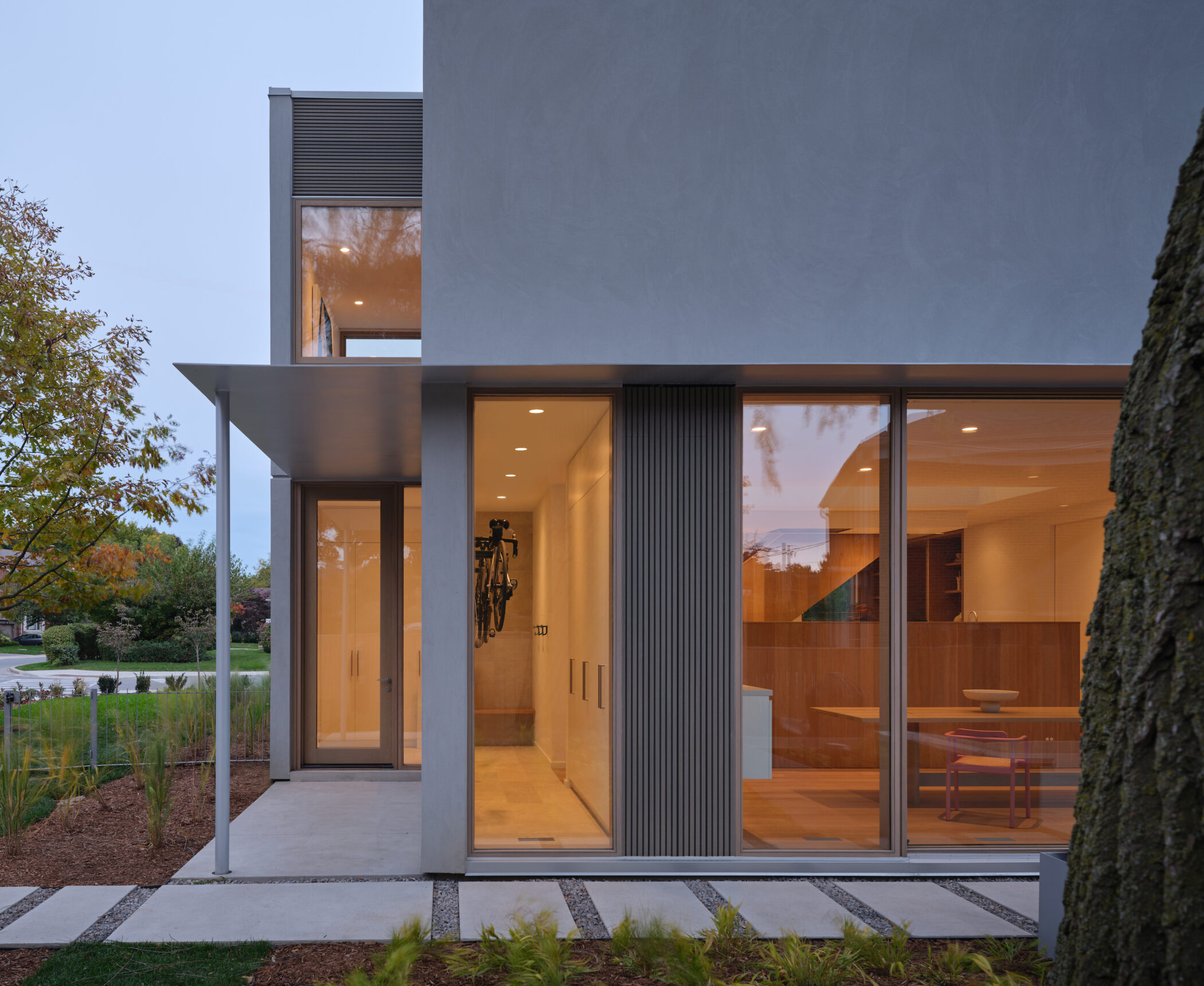 A Cedarvale Home That Bends Toward the Light | Designlines Magazine