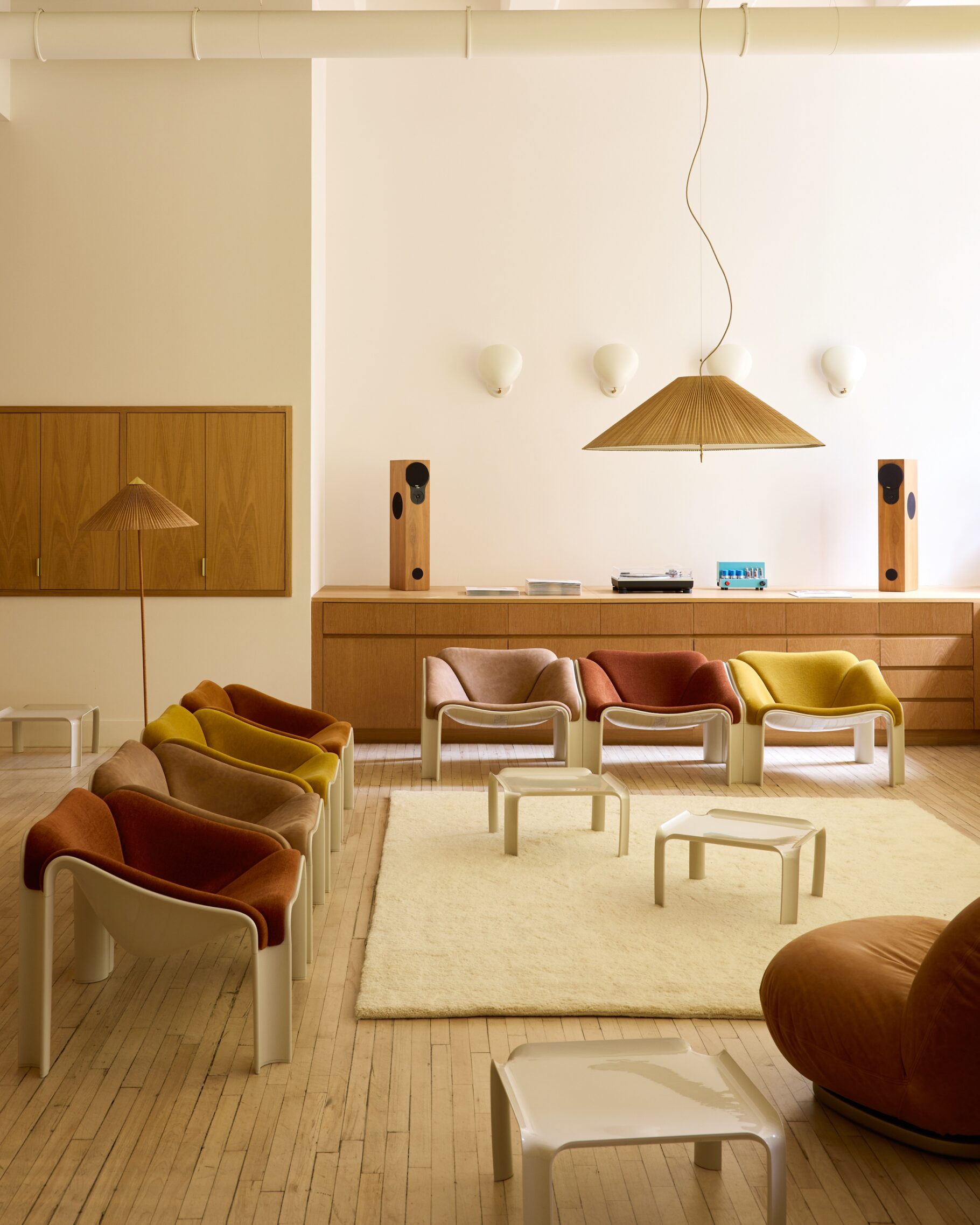 F300 Lounge Chair Re-Introduced to a New Generation | Designlines Magazine