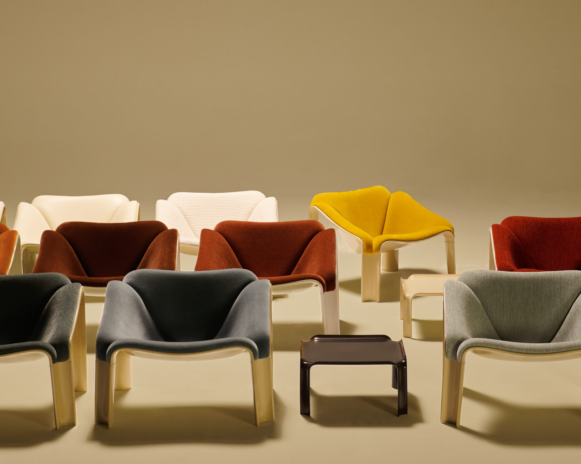 F300 Lounge Chair Re-Introduced to a New Generation | Designlines Magazine